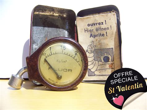 Old French Fluorine Old Michelin Tire Pressure Controller Pressure