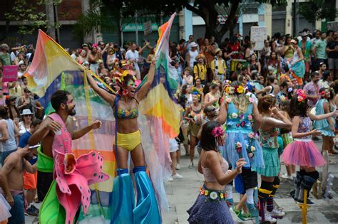 Carnaval deve atrair mais de 10 milhões de turistas e movimentar R 11