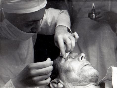 Casi 100 años en imágenes Clínica Oftalmológica González Costea