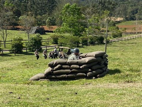 Exército reencena o 1º Tiro de artilharia da FEB Força Aérea