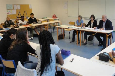 Une année pour préparer les concours dentrée des IEP Brive la
