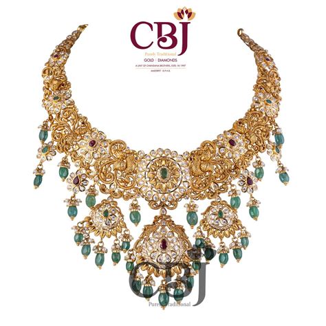 Traditional Gold Necklaces Designs For Wedding