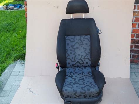 FOTEL KIEROWCY LEWY VW GOLF 4 IV 3D EUROPA 9304606920 Oficjalne