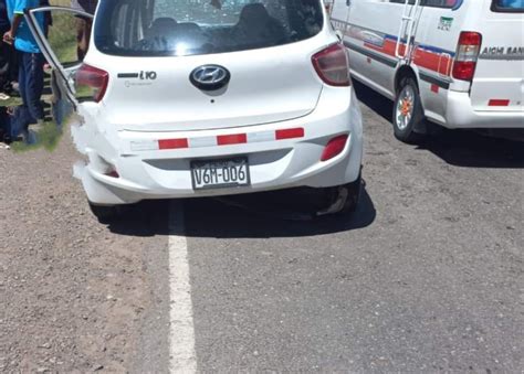 Seis heridos dejó como saldo aparatoso choque entre dos autos en la vía