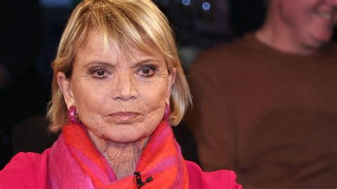 Uschi Glas mit unangenehmem Kölner Treff Moment Moderator schreitet ein