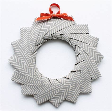 DIY Origami Wreath Tutorial Paperiaarre Origami Wreath Christmas