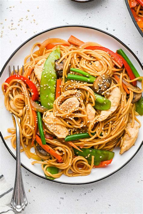 BEST Easy Chicken Lo Mein Recipe With Vegetables Cookin With Mima