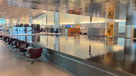 Review Qatar Airways Al Mourjan Business Lounge Doha Point Hacks