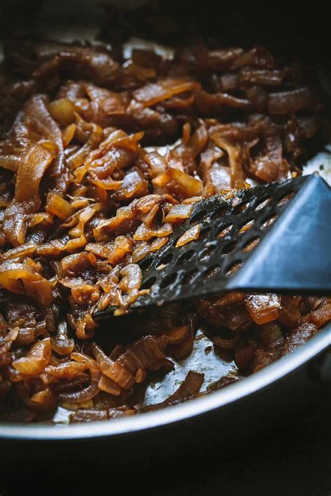 How To Caramelize Onions Step By Step Tutorial