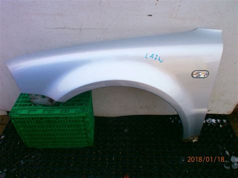 Maska zderzak błotnik pas przód Passat B5 FL LA7W 6121958190