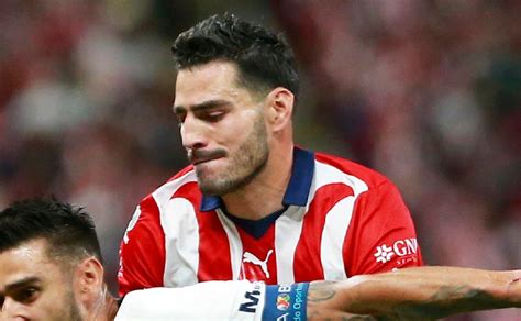 Chivas Pollo Briseño enciende a la afición tras triunfo vs Pumas