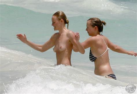 Kate Bosworth Sunbathing Topless On A Beach Beautiful Girl