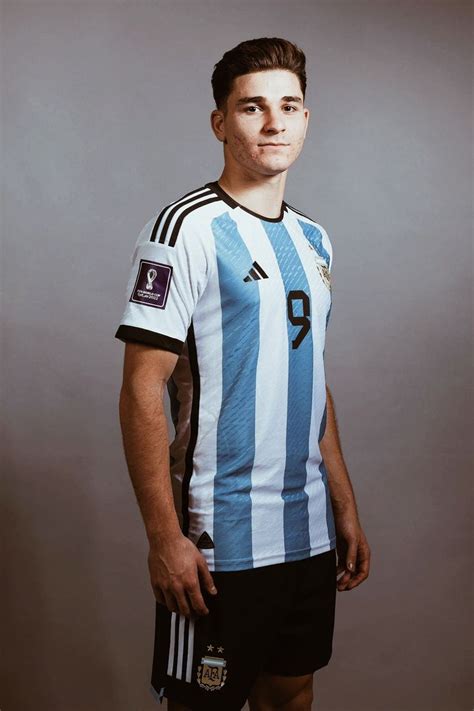 Julian Lvarez Seleccion Argentina De Futbol Fotos De River Juliana