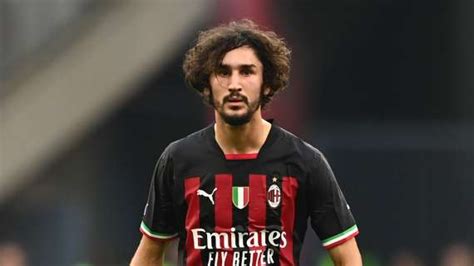 Milan AC Quand Olivier Giroud couvre d éloges Yacine Adli
