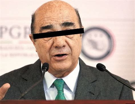 FGR pide 82 años de cárcel para Murillo Karam por caso Ayotzinapa