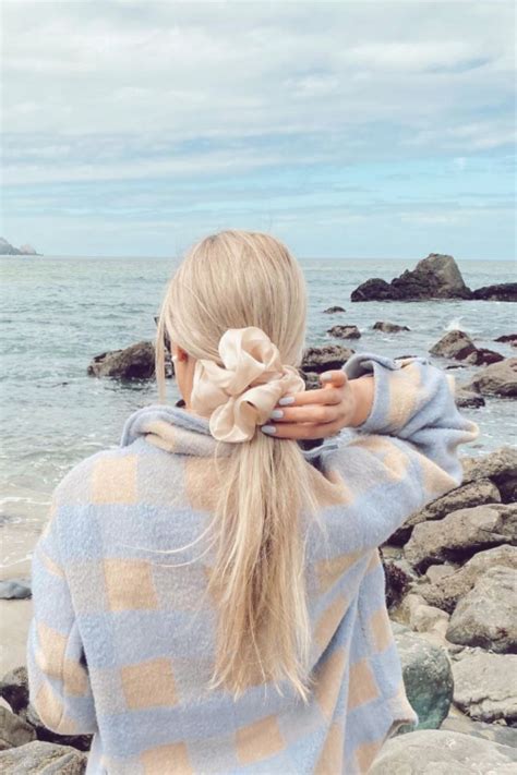 Beautiful Beach Hairstyle For A Meaningful Vacation 2021 Page 4 Of 5