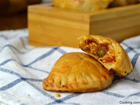 Empanadillas De Atun Con Tomate Al Horno Cuuking Recetas De Cocina