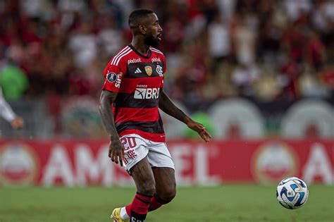 Gerson Deve Ser Titular Do Flamengo Na Partida Contra O Cruzeiro