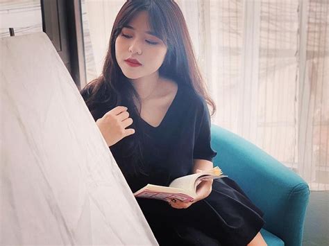 Hường Bear quên tắt livestream lộ cơ thể trần trụi trước camera