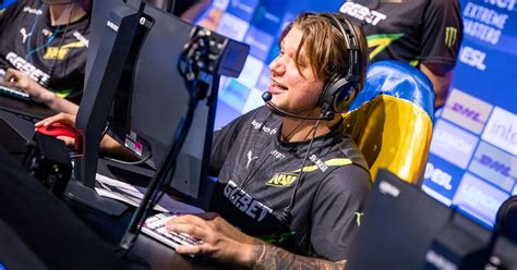 S1mple показал средний палец болельщику после поражения от FURIA на IEM
