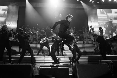 Luis Miguel se convierte en el artista más taquillero superando a