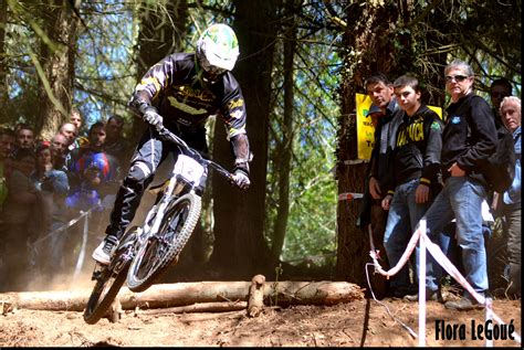 Championnat de Bretagne Descente VTT à Jugon les Lacs 22 Bresset sacré
