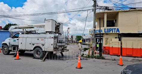 Hoy Tamaulipas Tamaulipas Caen Postes De Luz En Fraccionamiento De