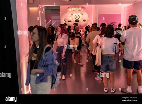 R Enterprise Blackpink Poster Group Photo Rose Lisa Jisoo Jennie Kpop