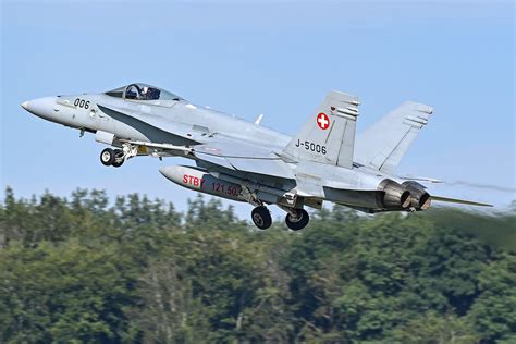 BOEING F A18 C HORNET PAYERNE AB SUISSE Christophe VEYRON Flickr