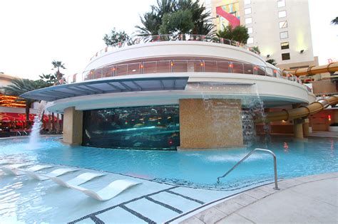 20 Incredibly Romantic Things To Do In Downtown Las Vegas