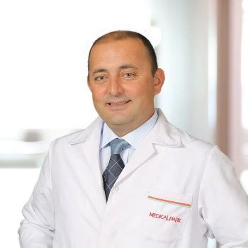 Op Dr Mehmet Barış Başer Yorumları incele ve online randevu al
