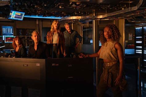 Jurassic World Dominion Parents Guide Lovebugs And Postcards
