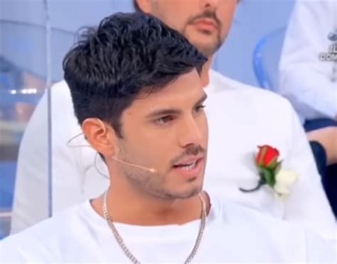 Uomini e Donne chi è la corteggiatrice di Luca Alessia Spagnuolo