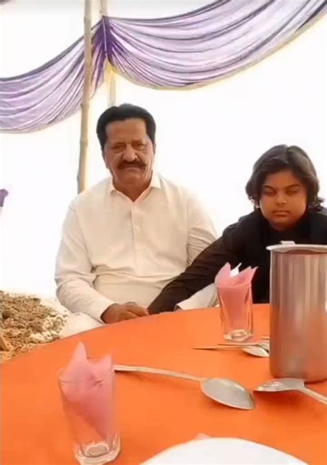Hot Moustache Daddy On Twitter Rt Jaankha