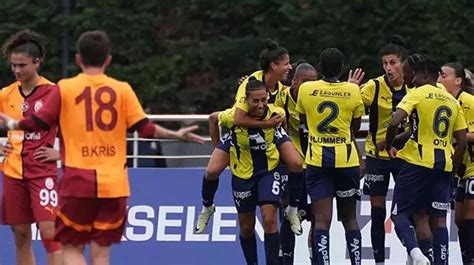Derbide Fenerbahçe Galatasaray ı 2 golle geçti Sampiy10 Spor Haberleri