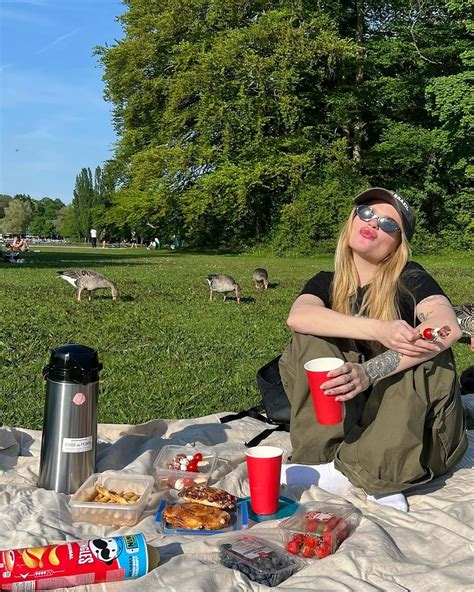Luísa Sonza abre álbum de fotos de viagem e mostra visita ao Coliseu de