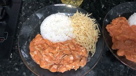 STROGONOFF DE FRANGO RECEITA FÁCIL YouTube
