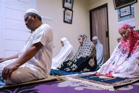 Sholat Rabu Wekasan Berapa Rakaat Simak Niat Dan Tata Cara Sholat Rebo