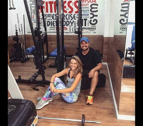 Foto Juliana Paiva mantém a boa forma treinos de boxe e musculação