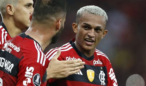 Estrela do Flamengo recebe proposta irrecusável
