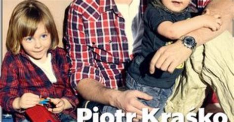 Piotr Kraśko z synami na okładce Gali FOTO Kozaczek