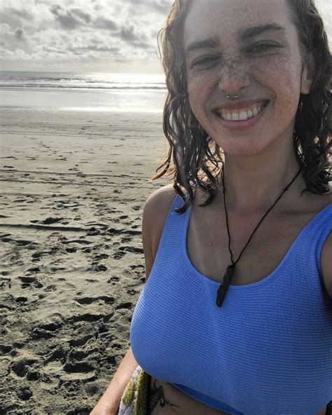 TW Pornstars Nova Onasi Twitter Ocean Swim Every Morning Day 1