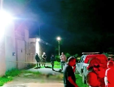 Homem Perseguido E Executado V Rios Tiros Na Cabe A Em Parna Ba