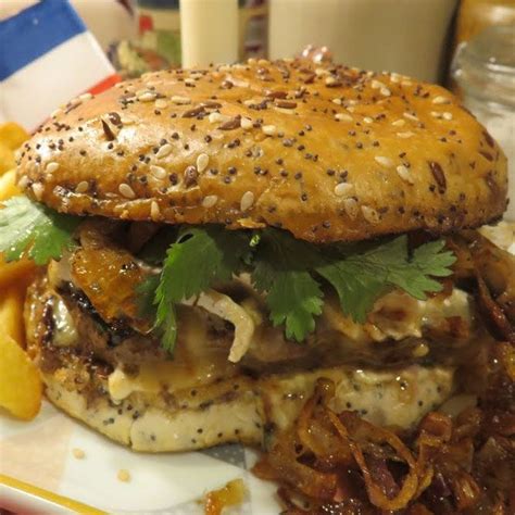 BURGER NORMAND de la Mère Mitraille gourmand et généreux Recettes de