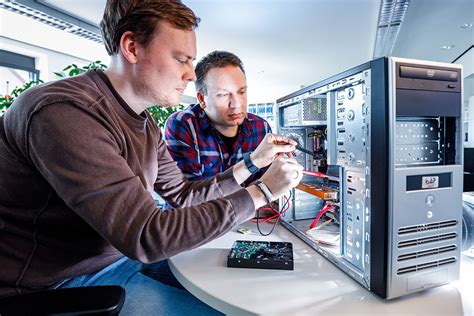 Fachinformatiker In Fachrichtung Systemintegration Ausbildung Zum