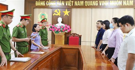 Khởi tố một loạt Tổng giám đốc giám đốc vi phạm về mua sắm giáo dục