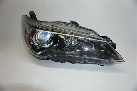 Toyota Camry Se Headlight Right Passenger Oem