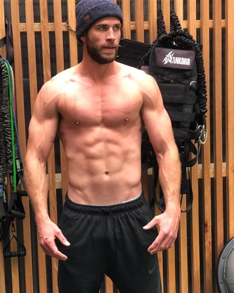 Liam Hemsworth The Male Fappening