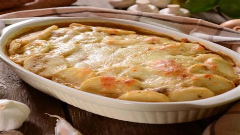 Gratin de pomme de terre et poulet Irrésistible La Recette Parfaite