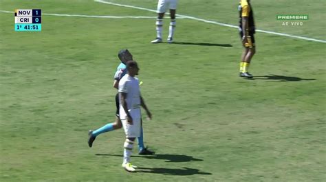 Aos 42 min do 1º tempo cartão amarelo de Marcelo Hermes do Criciúma